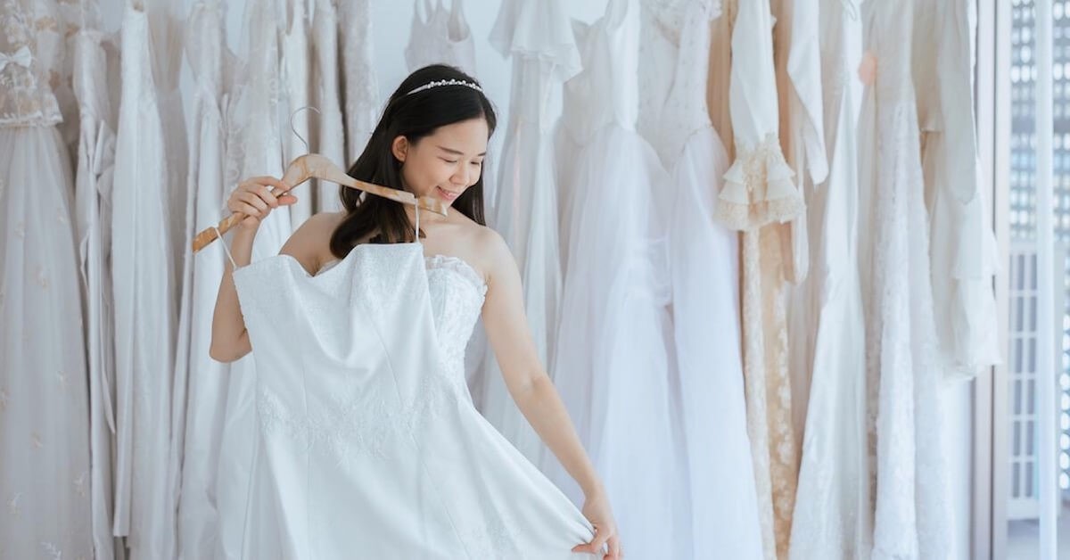 Wedding Gown Rental 101: All You Need to Know & More