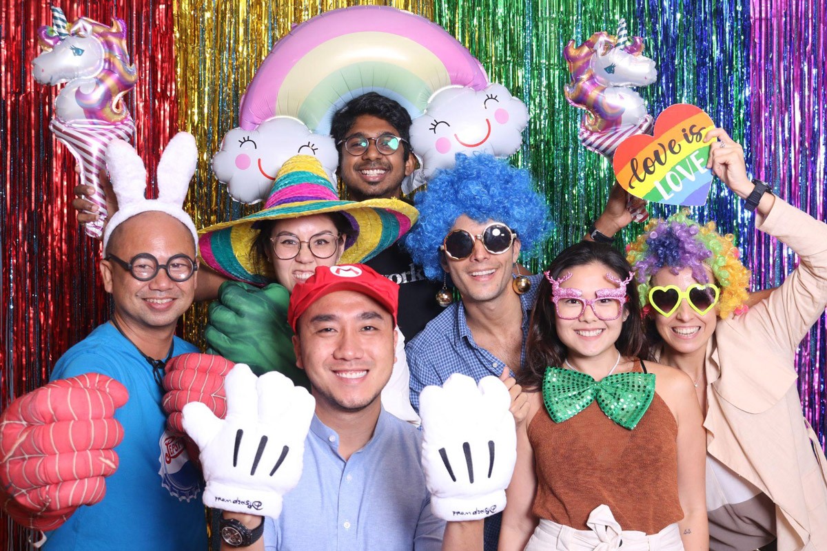 Lights, Camera, Pose! Reinvent Traditional Photobooth Styles With ...